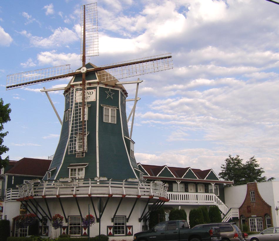Windmill Buildings | RoadsideArchitecture.com