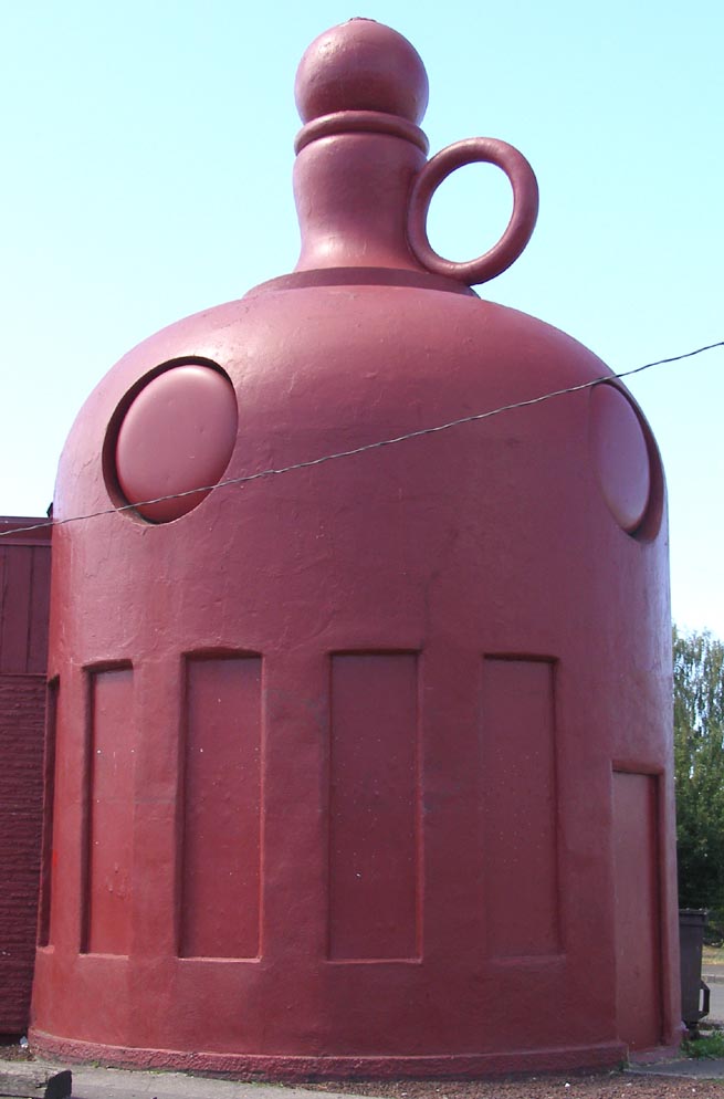 Giant Containers | RoadsideArchitecture.com