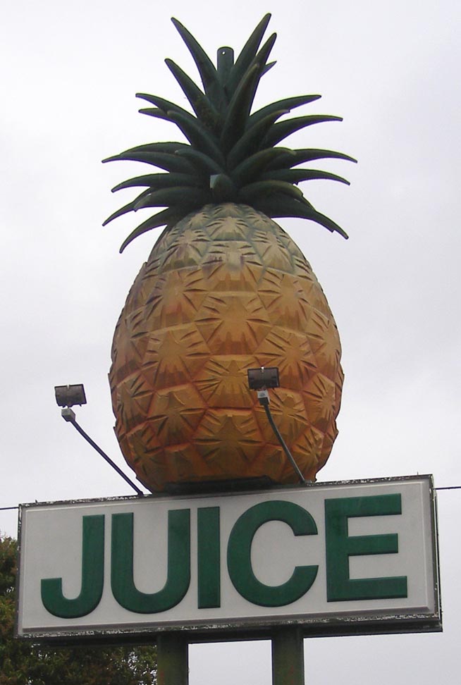 Giant Fruit Statues | RoadsideArchitecture.com