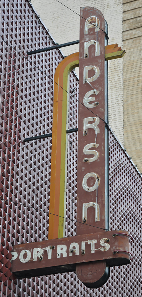 Nebraska Signs | RoadsideArchitecture.com