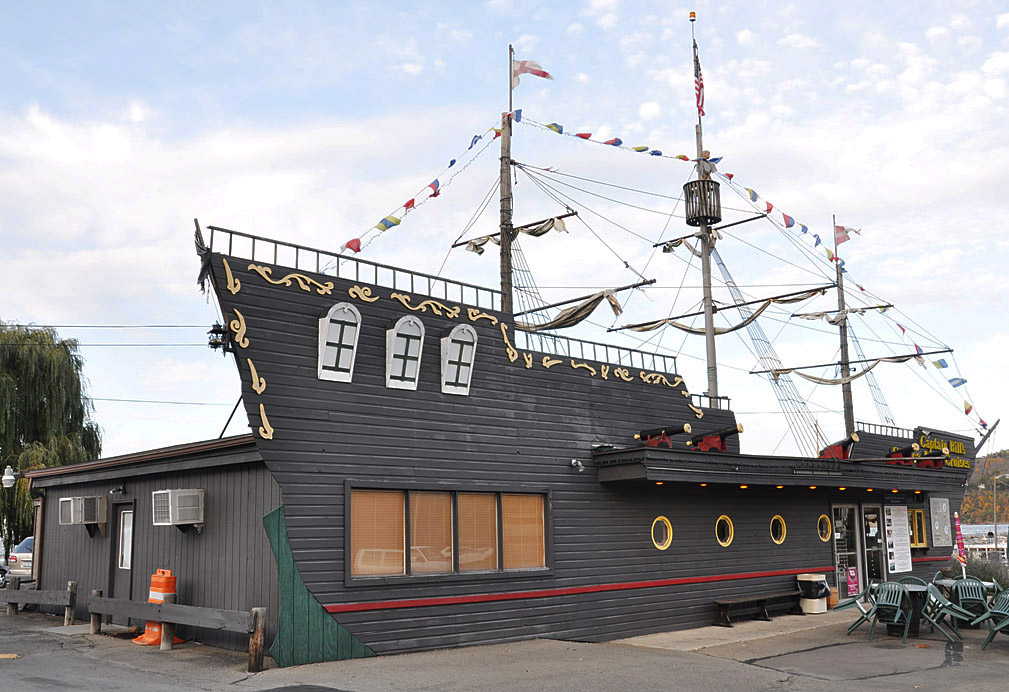 Ship Shaped Buildings | RoadsideArchitecture.com