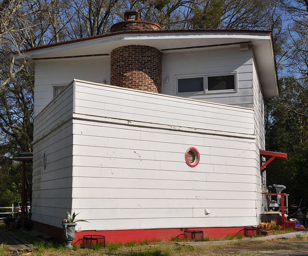 Ship Shaped Buildings | RoadsideArchitecture.com