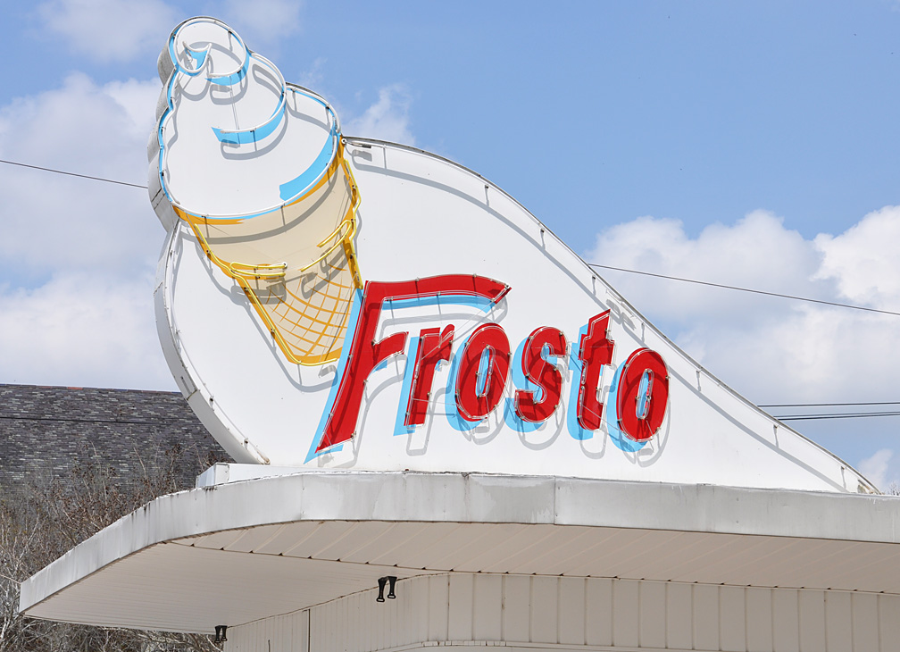 Zesto Drive-ins | RoadsideArchitecture.com