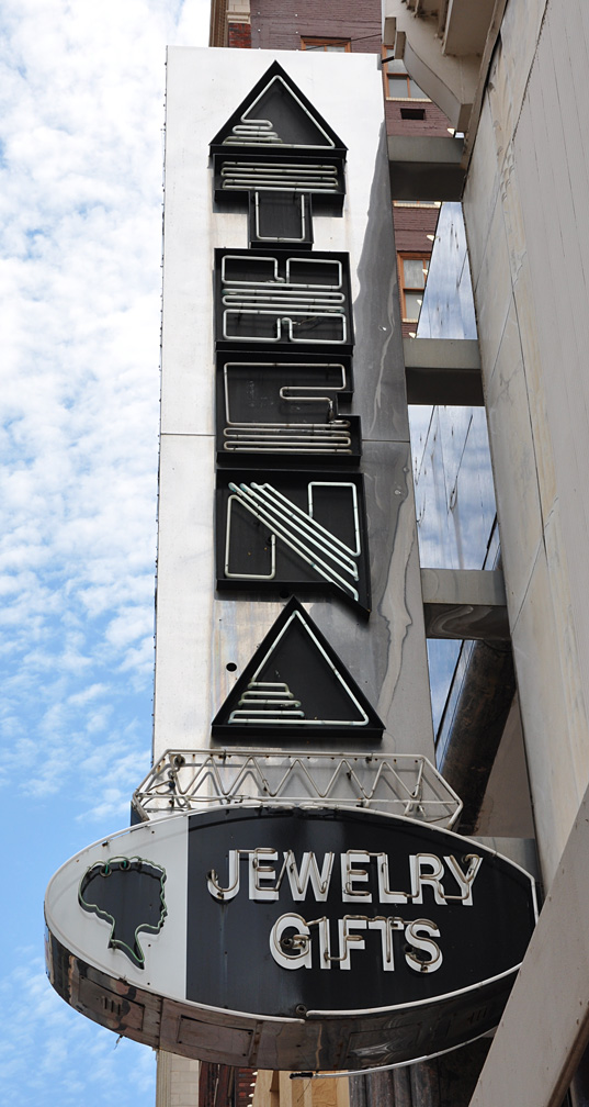 Wichita Signs | RoadsideArchitecture.com