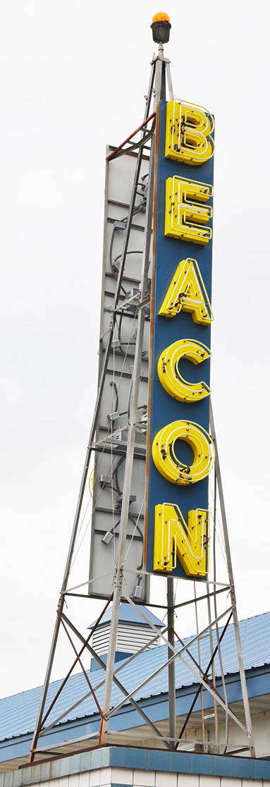 Missouri Signs | RoadsideArchitecture.com