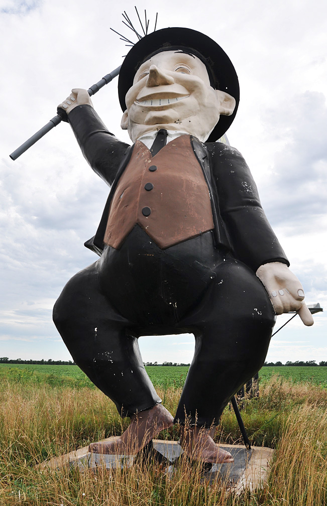 Kansas Statues | RoadsideArchitecture.com