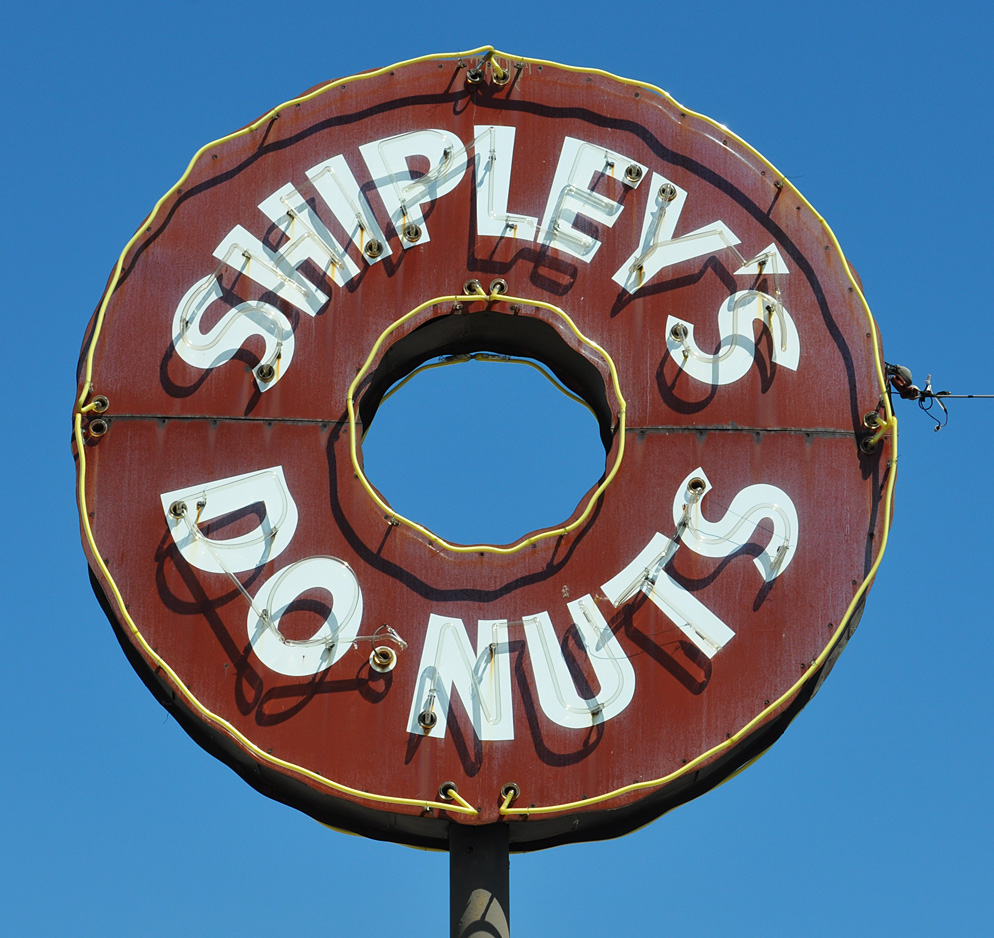 Donut Signs | RoadsideArchitecture.com