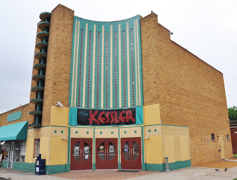 Dallas & Fort Worth Movie Theatres | RoadsideArchitecture.com