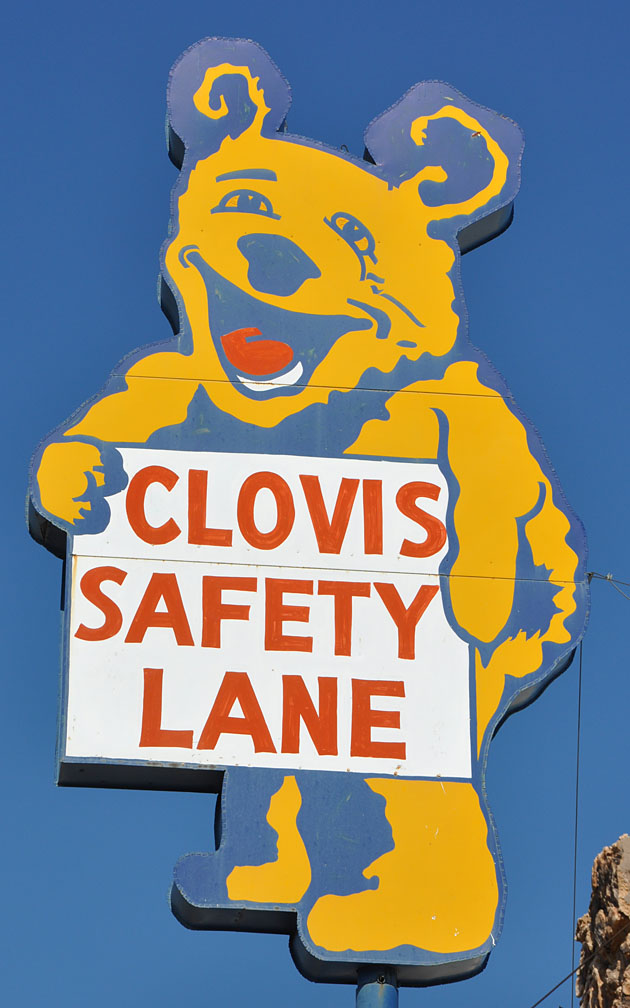 Bear Manufacturing "Happy Bear" Signs | RoadsideArchitecture.com