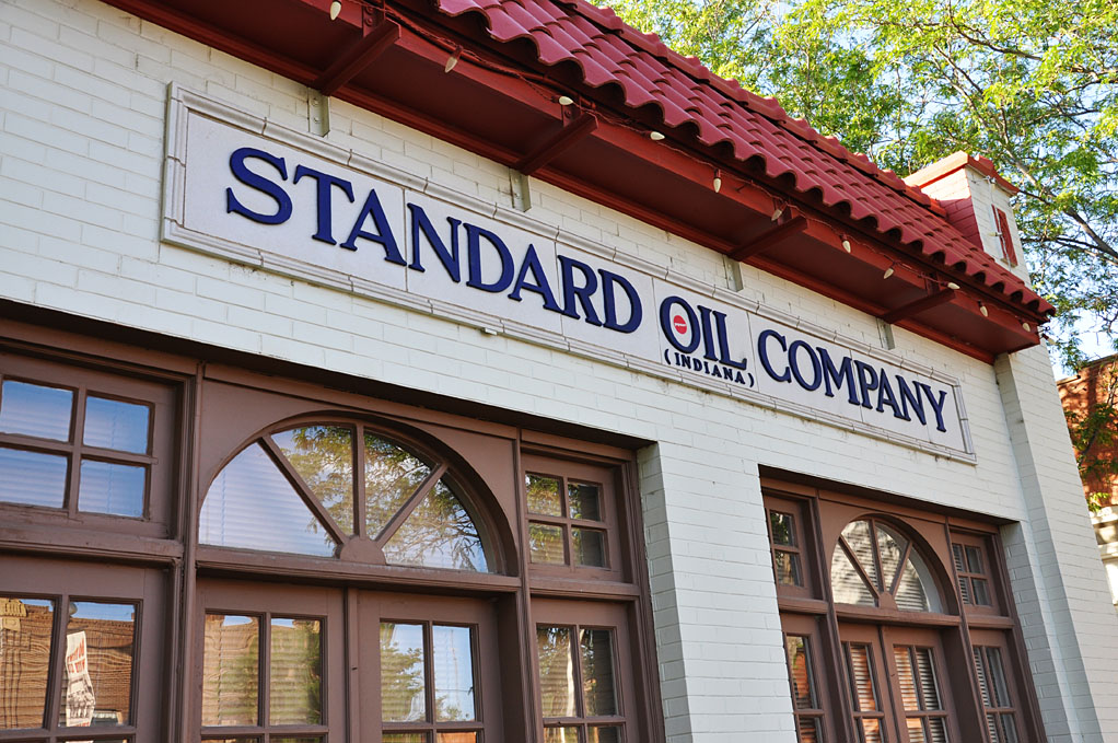 Standard Oil Red Crown Gas Stations | RoadsideArchitecture.com