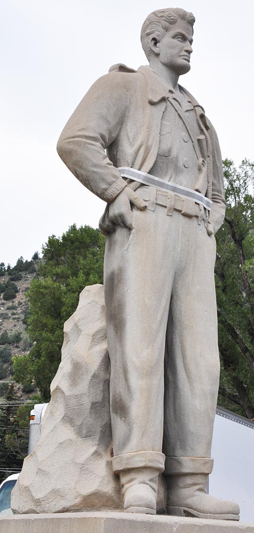 Colorado Statues | RoadsideArchitecture.com