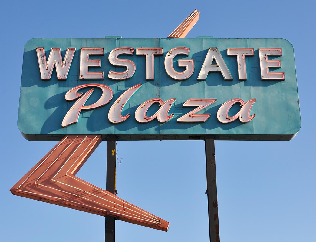 Omaha Signs | RoadsideArchitecture.com