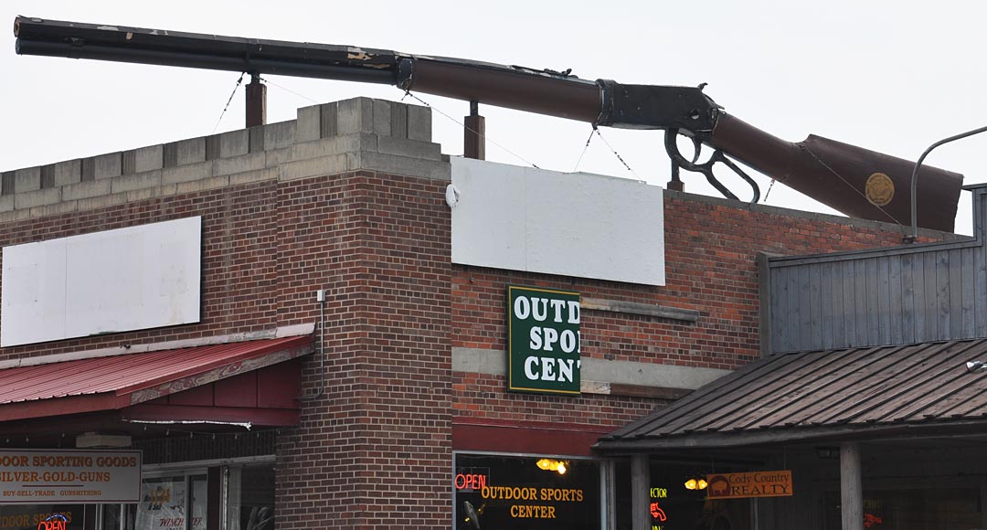 Giant Guns | RoadsideArchitecture.com