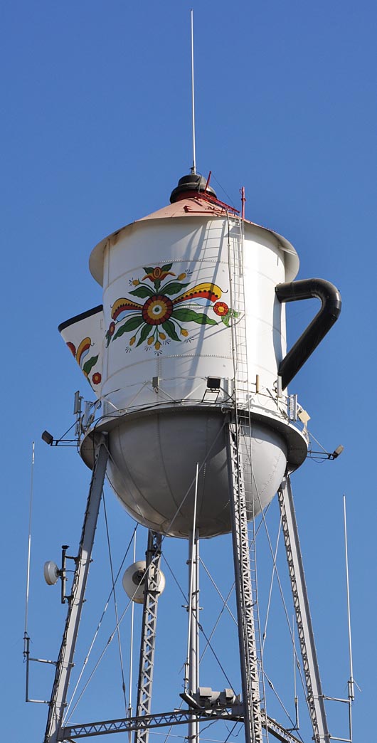 Giant Coffee Pots | RoadsideArchitecture.com