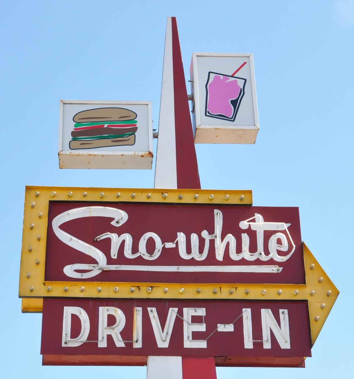 Sno-White Drive-in Restaurants | RoadsideArchitecture.com