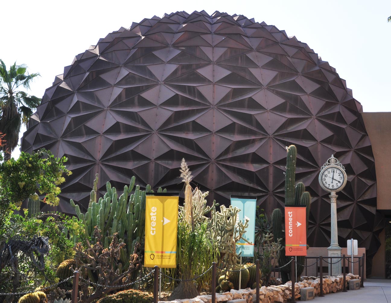 California Mid-Century Modern Domes | RoadsideArchitecture.com