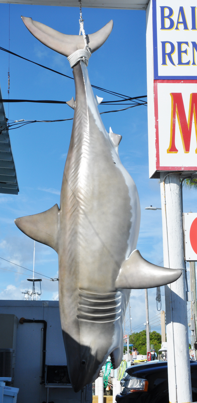 Shark Statues | RoadsideArchitecture.com