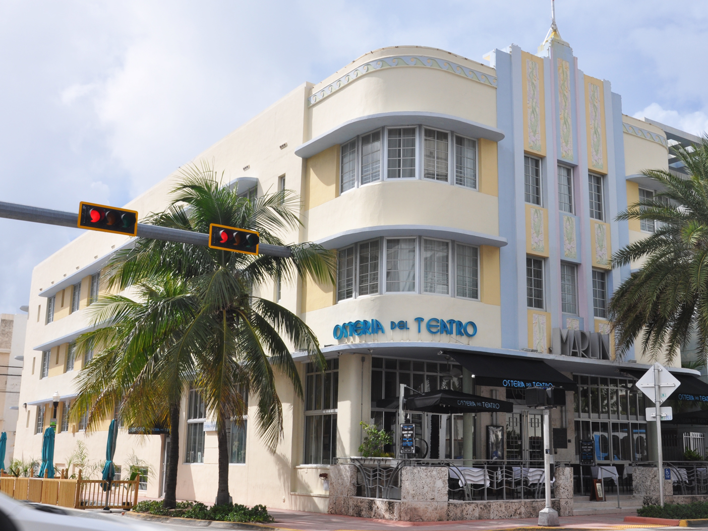 Miami Beach Art Deco & Streamline Moderne Hotel Buildings ...